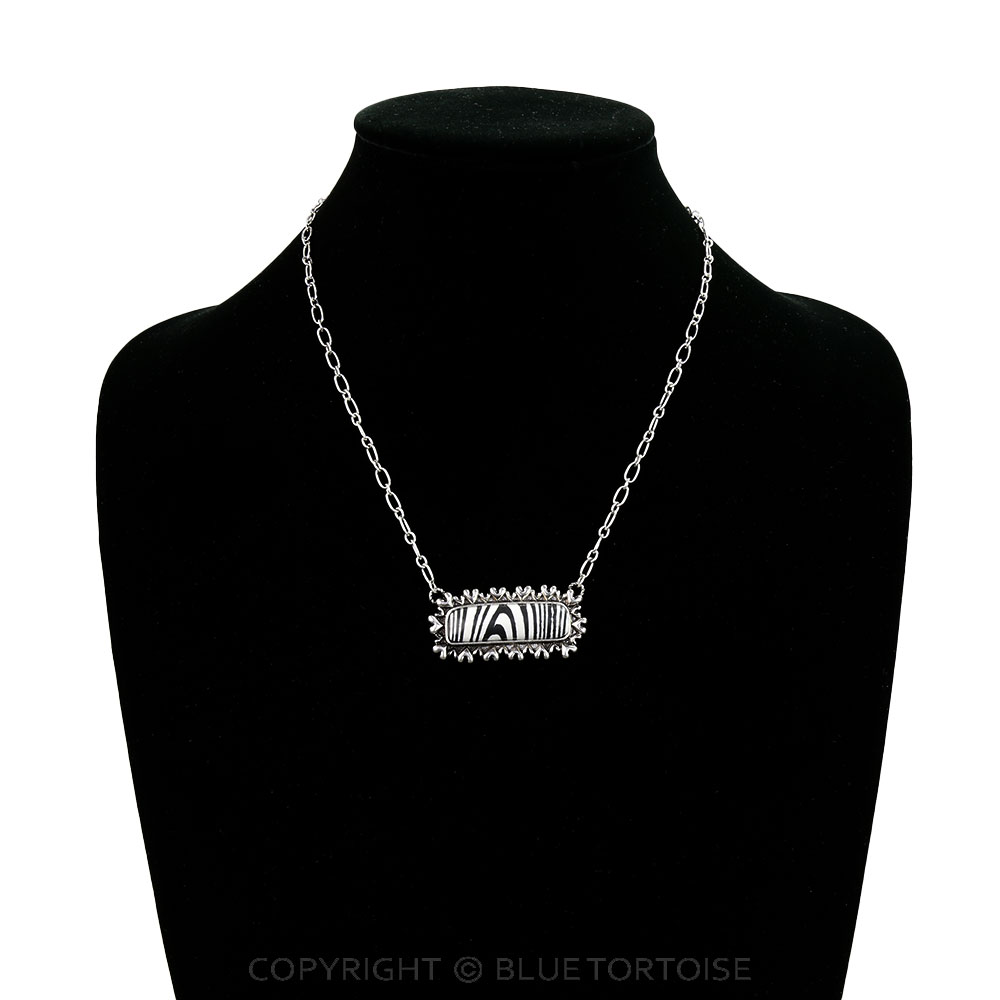 Western Hand Stone Heart Bar Necklace – Bluetortoisewholesale